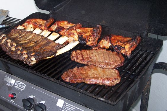 How to Clean a Cast Iron Grill - Homewares Insider
