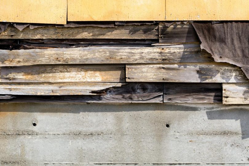 How to Identify Asbestos Siding in Older Homes and Buildings ...